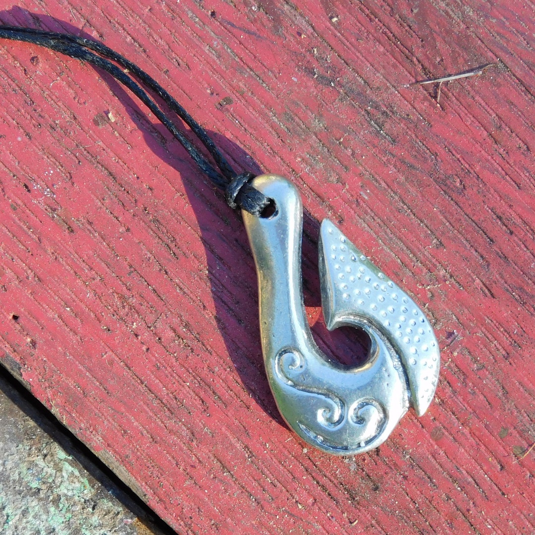 Maori Fish Hook Pendant, Maui Necklace : Handcrafted Pewter, Adjustable ...