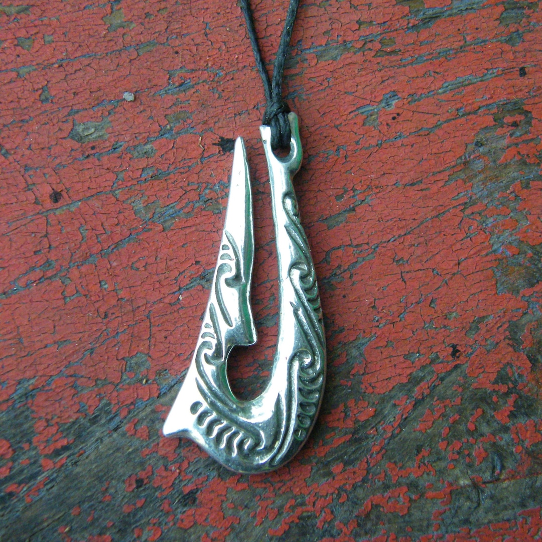 Maori Fish Hook Pendant, Kia Kaha: Handcrafted Pewter, Adjustable Cord ...