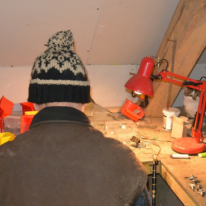 Red Leather Belt Ceinture Forget Me Knot Buckle in Hand Cast | Etsy