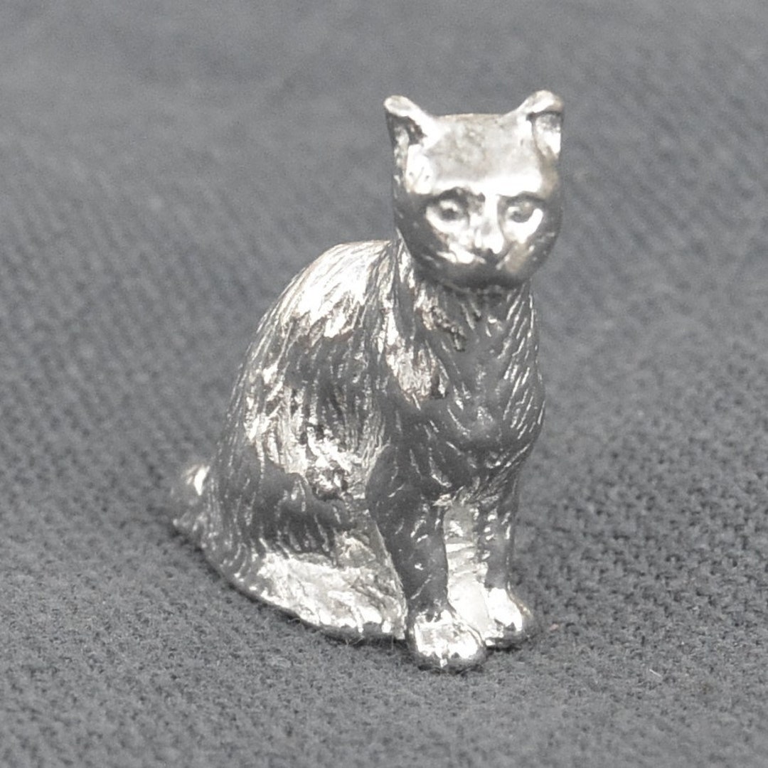 Cat Figurine, Miniature Cat, Handmade, in Fine Pewter, by William Sturt ...