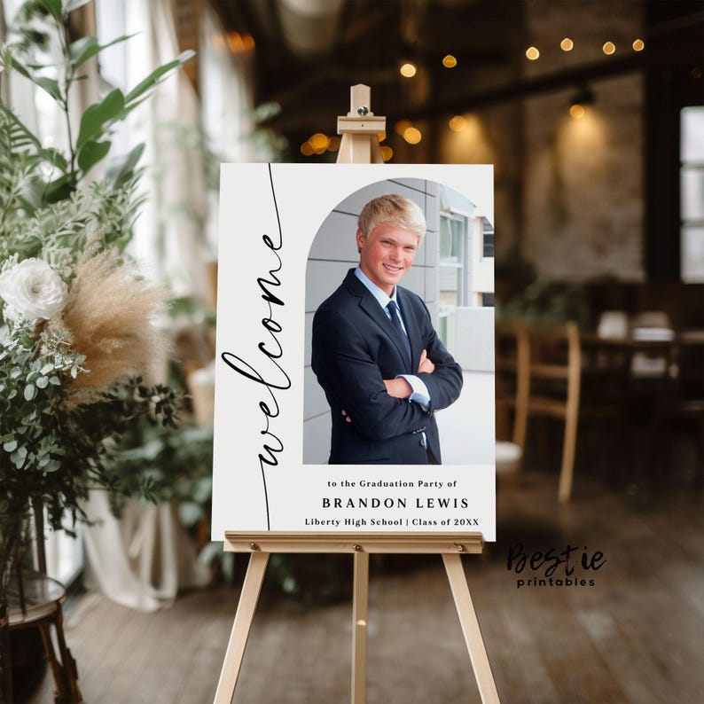 Photo Graduation Welcome Sign, Modern Grad Party Decor (digital or ...