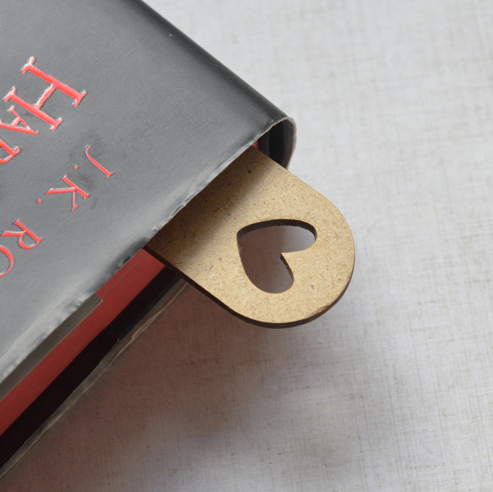 Custom Wood Book Sign With Name and Heart - Etsy