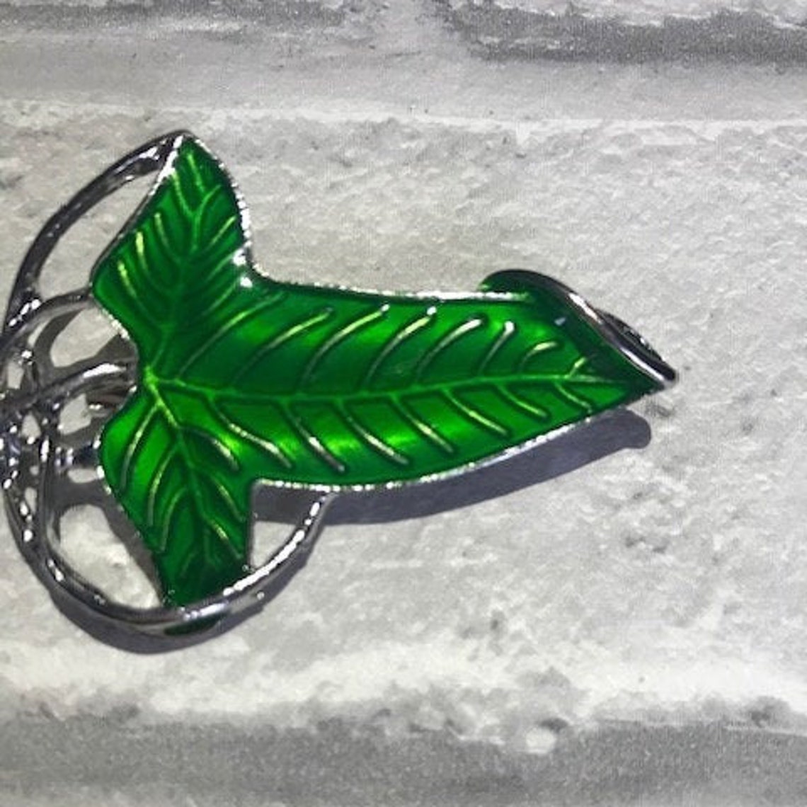 Lord of the Rings The Hobbit Leaf Brooch Badge Enamel pin | Etsy