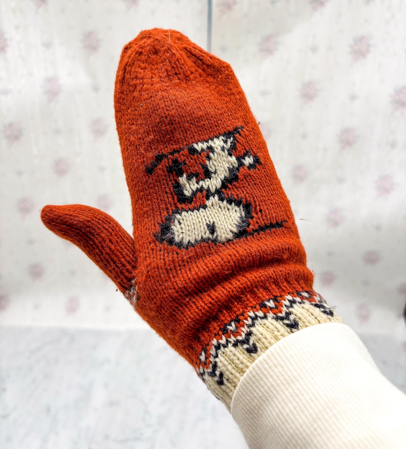 Vintage Snoopy Knit Mittens, Peanuts Cartoon Winter Gloves, Small Women ...