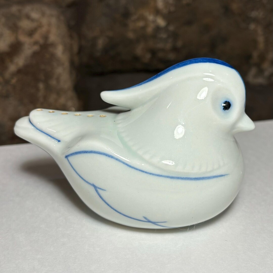 Vintage Ben Rickert 5 Porcelain Bird Pomander Shaker Blue and White ...