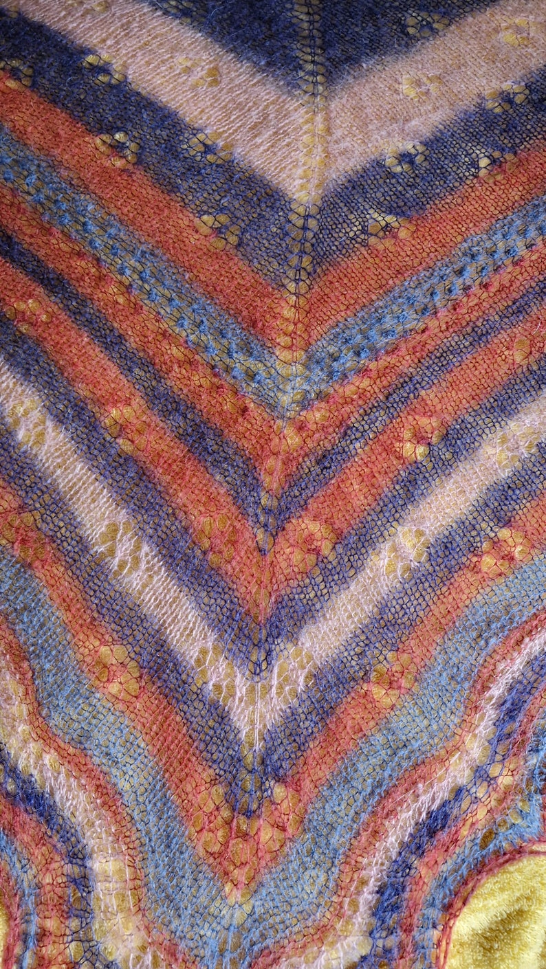 Châle, chèche tricoté main en mohair et acrylique de couleur brique ...
