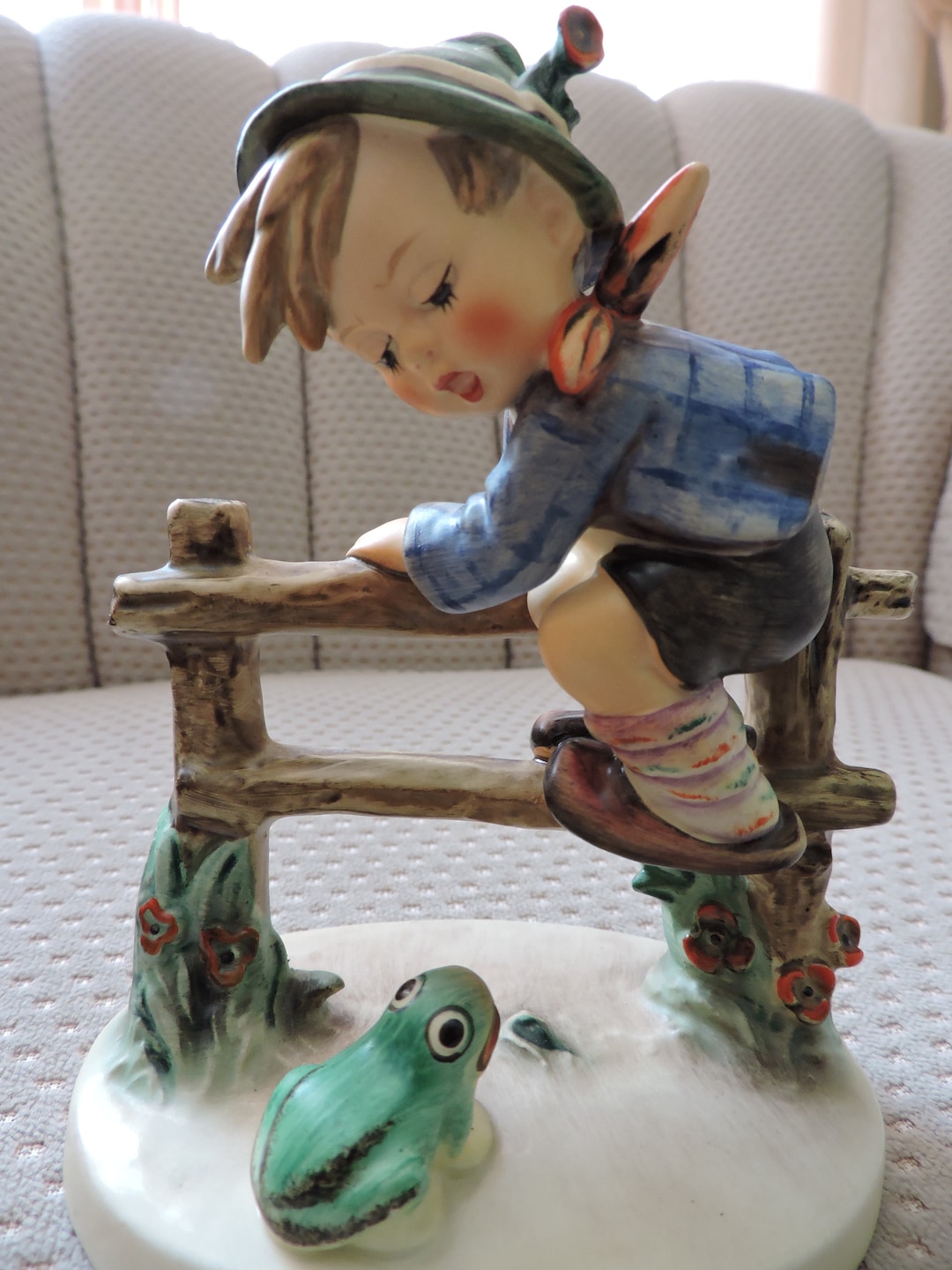 Goebel Retreat to Safety Boy With Frog Collectible Porcelain 207/1 TMK ...