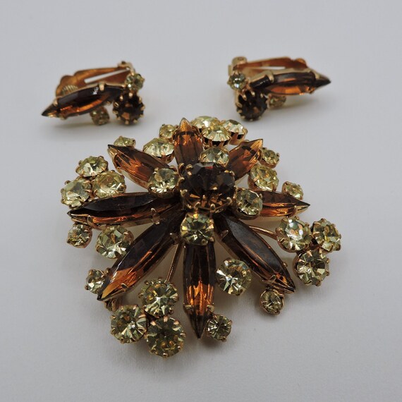 Vintage Rootbeer & Light Yellow Rhinestone Brooch wit… - Gem