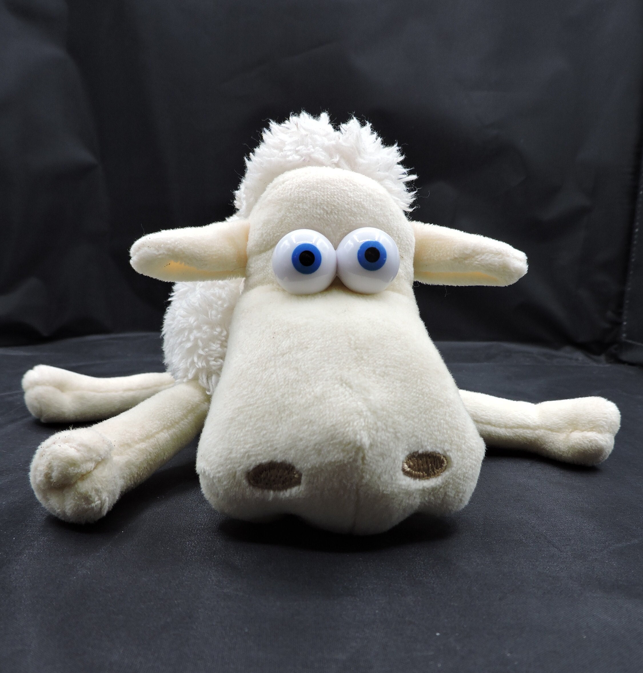 Serta Sheep No. 6 Blue Eye Stuffed Doll Bed Mattress Blue Eye Sheep ...