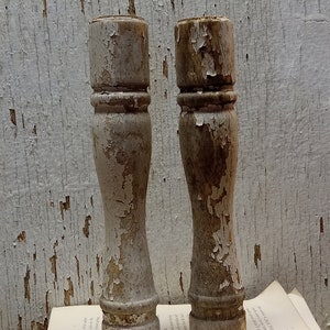 2 White Peely Chippy Wood Spindles, White Spindle Post Farmhouse Shabby ...