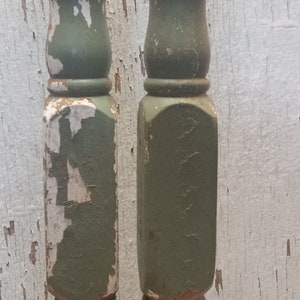 2 Green Peely Chippy Wood Spindle Post, Spindle Post Farmhouse Shabby ...