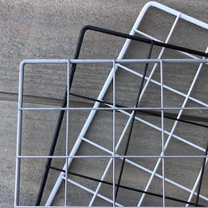 Wire Wall Grid Photo Display: Dorm Decor, Vision Board (14x14 Inches ...