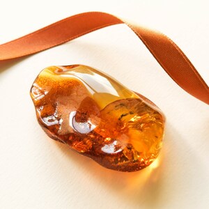 Shiny Dark Brown & Golden Amber Stone Decoration, Exclusive Amber Stone ...