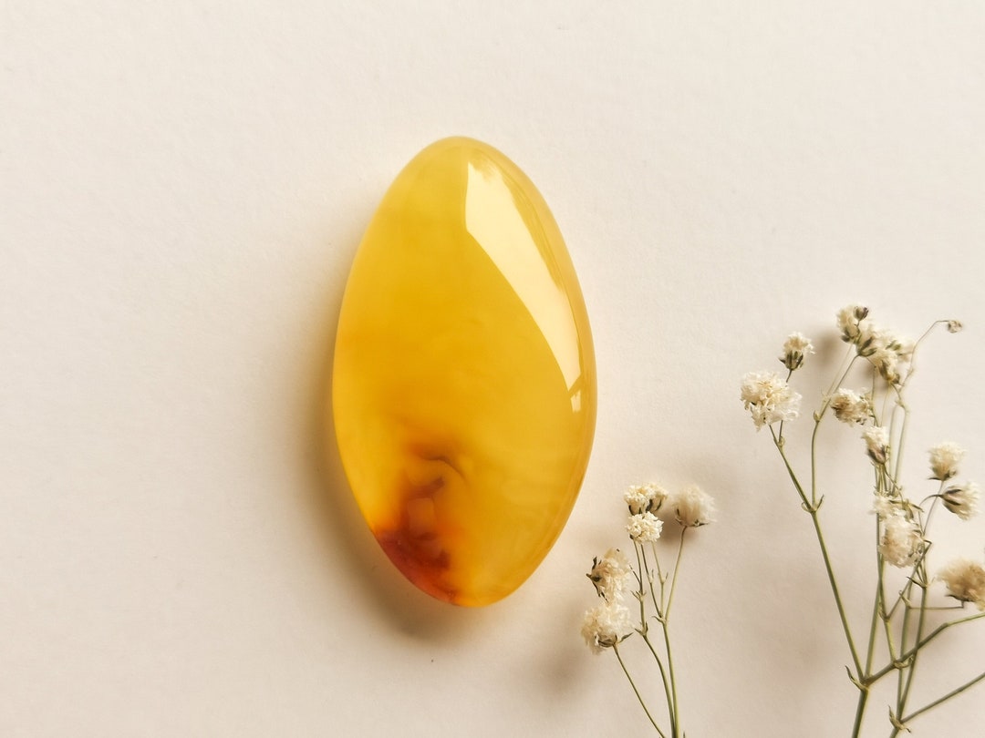 Wow Exclusive Mini White Amber Stone Flat Egg Shape, Natural Color ...