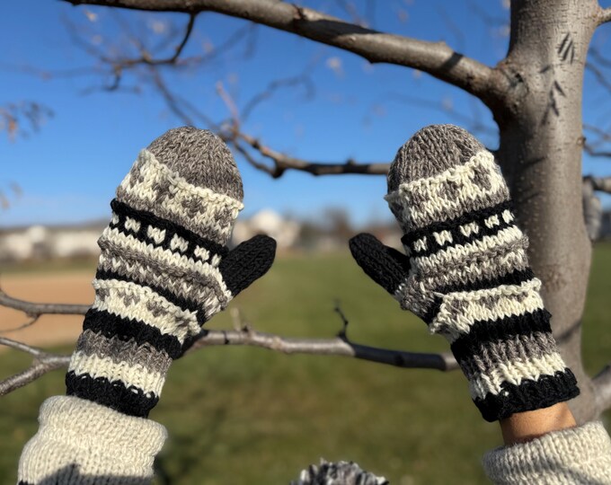 Hand Knitted Sherpa Wool Mittens: Fleece Lined, Made in Nepal - Etsy
