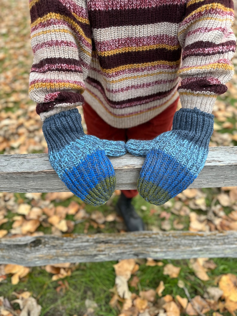 Himalayan Sherpa Wool Hand Knitted Mitten, Fleece Lining, Warm Wool ...