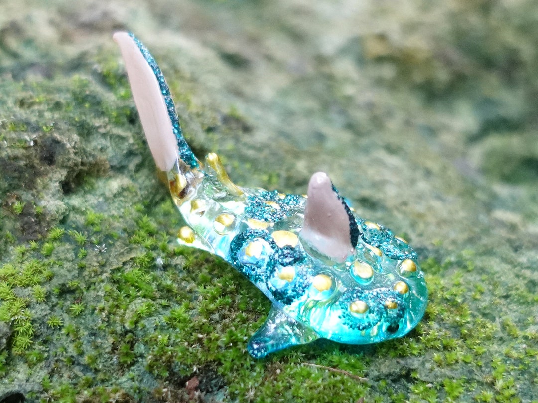 Whale-shark Miniature Figurines Hand Painted Glitter Blue Blown Glass ...