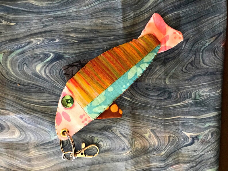 Patchwork Fish Keychains School 3 - Etsy