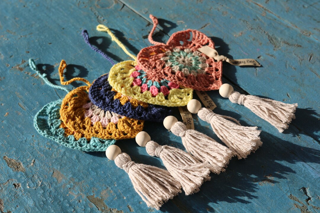 Big Crochet Heart Pattern, Decorative Crochet Object, Heart Shape, Wall ...