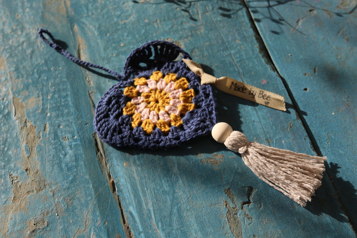 Big Crochet Heart Pattern, Decorative Crochet Object, Heart Shape, Wall ...