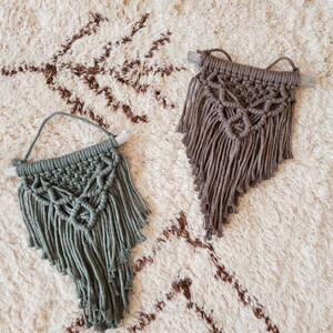 Small Macrame Wall Hanging /tapestry / Macrame Decor / Wall Art / Boho ...