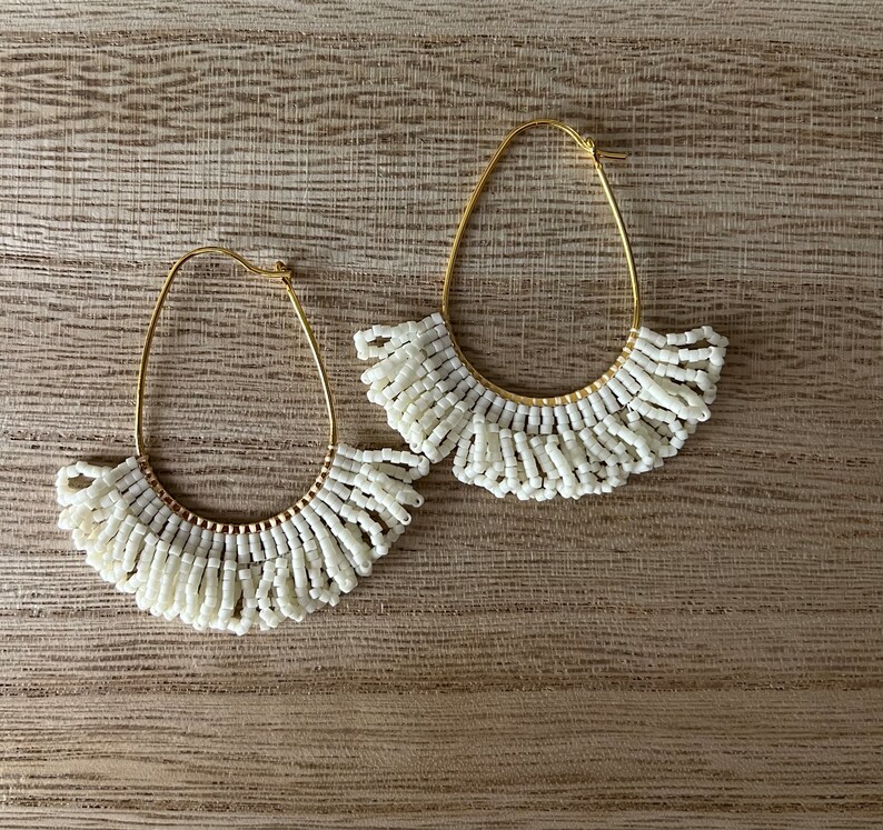 The ZINNIA // White Beaded Fringe Hoop Earrings - Etsy