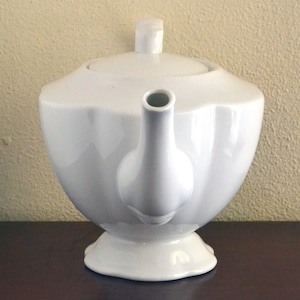 I Godinger & Co Cream Colored Large Teapot - Etsy