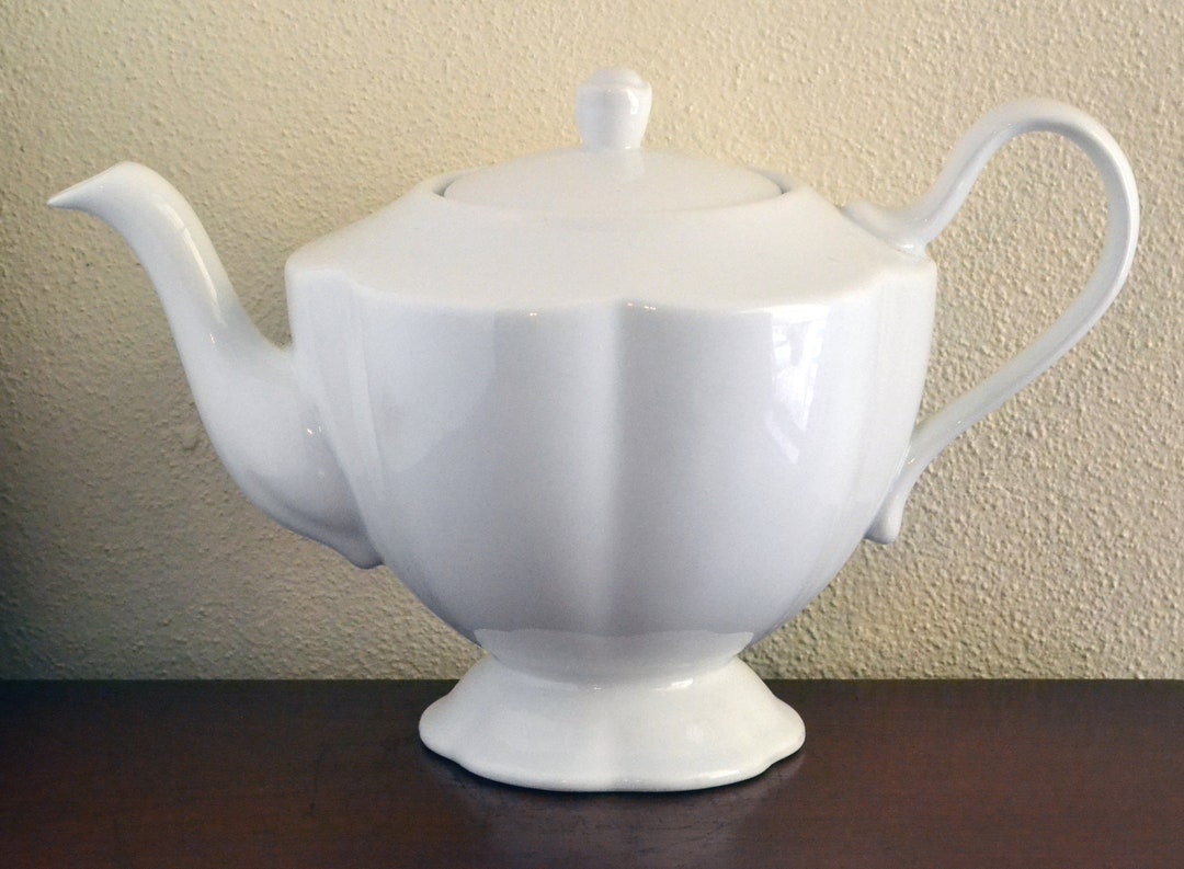 I Godinger & Co Cream Colored Large Teapot - Etsy
