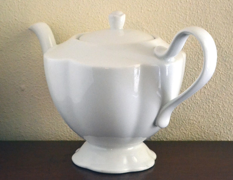 I Godinger & Co Cream Colored Large Teapot - Etsy