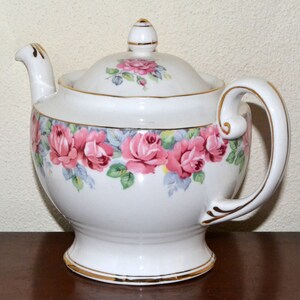 Rose of Sharon Fine Bone China Teapot by Royal Standard. Exceptional ...