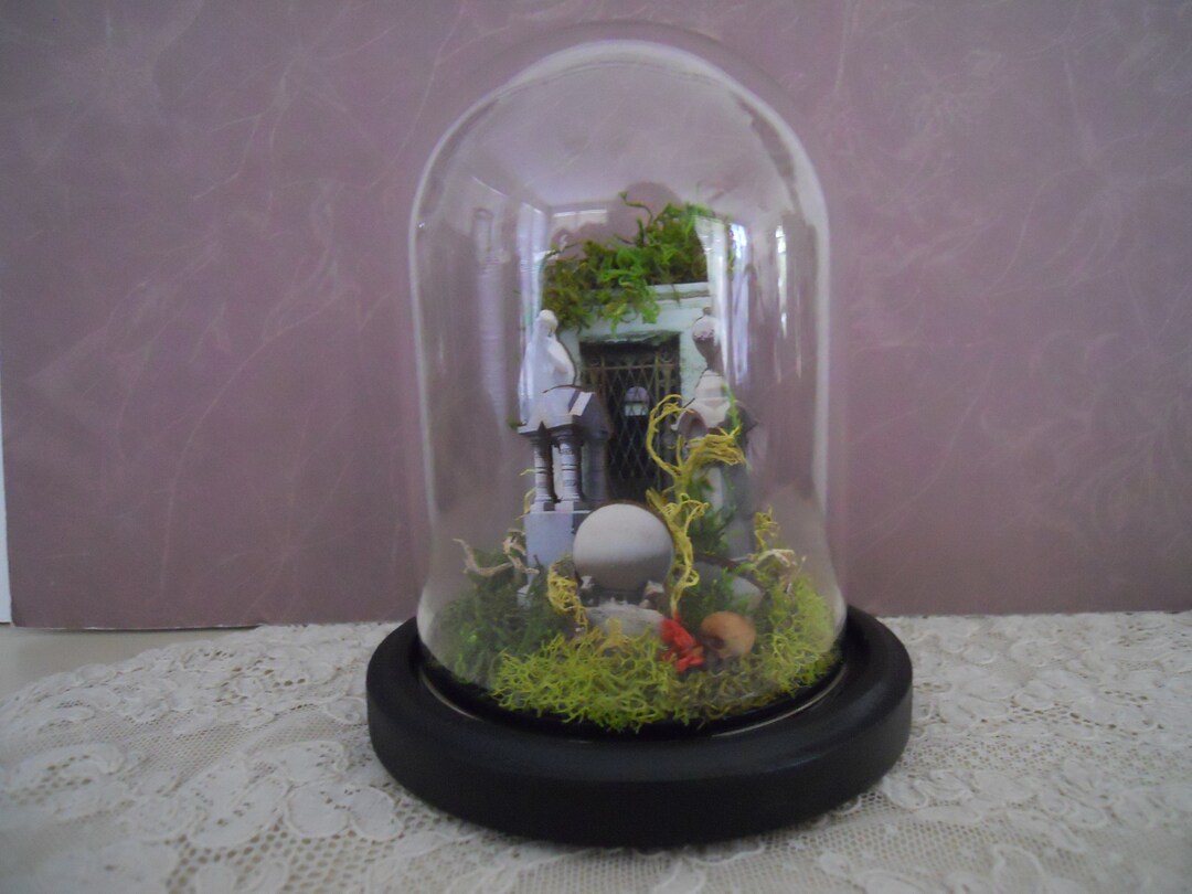 Miniature Cemetery Graveyard in Glass Dome Cloche Spooky Diorama ...