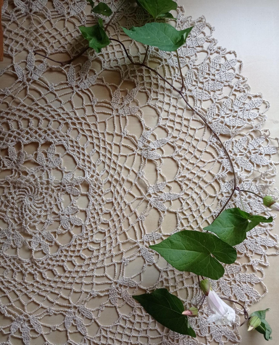 Christmas Gold Centrepiece, Table Decorations, Gold Doily, Romantic ...