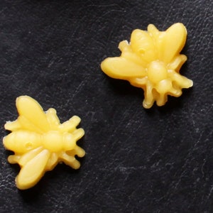Beeswax Honeybee Charms - Set of 5 - Etsy