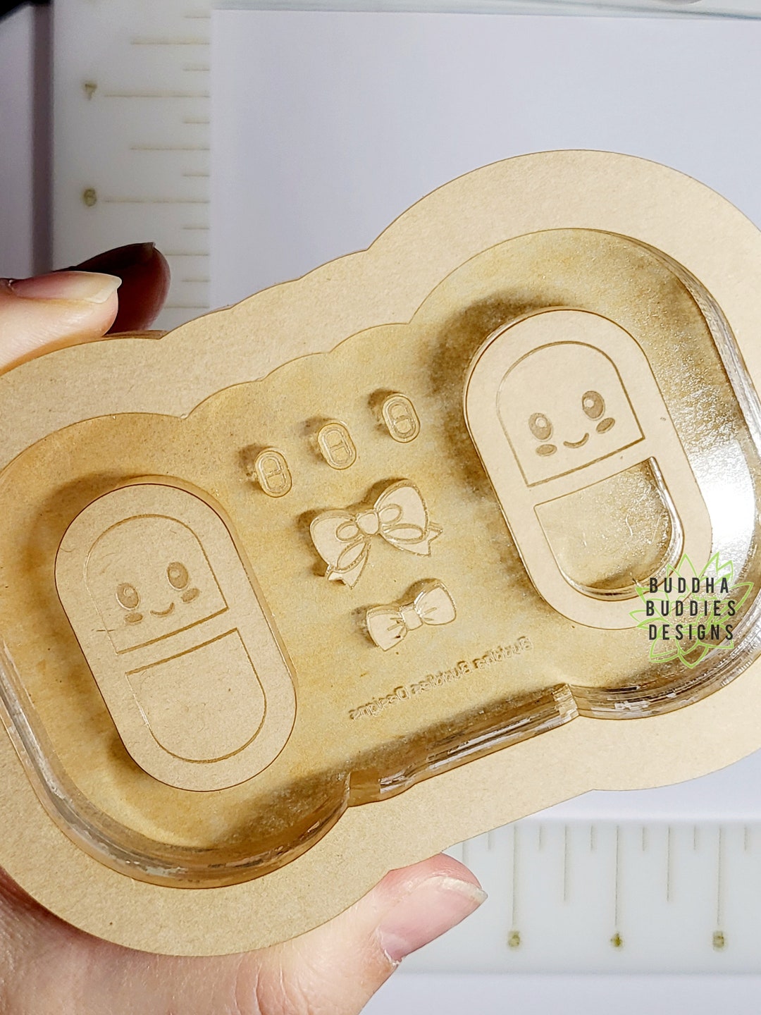 Exclusive Design SILICONE MOLD, Pill Shaker Design to Make Badge Reel ...