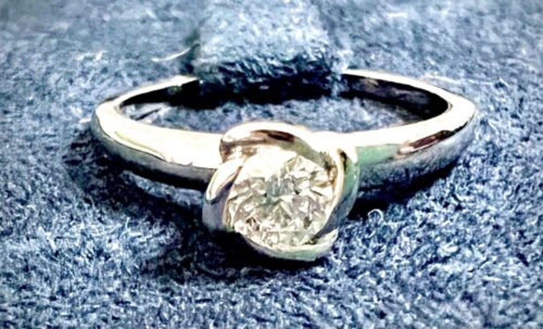 Fred of Paris Fleur Celeste Platinum 0.31 Carat VS1 D Diamond GIA Certified Ring - Etsy