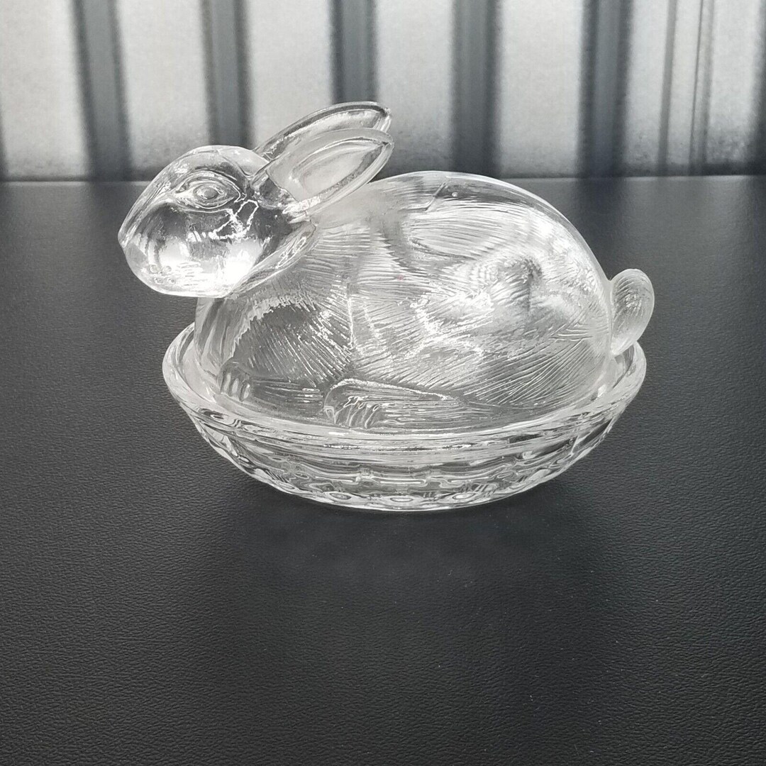 LE Smith Clear Glass Bunny Rabbit on a Nest Covered Candy Trinket Dish ...