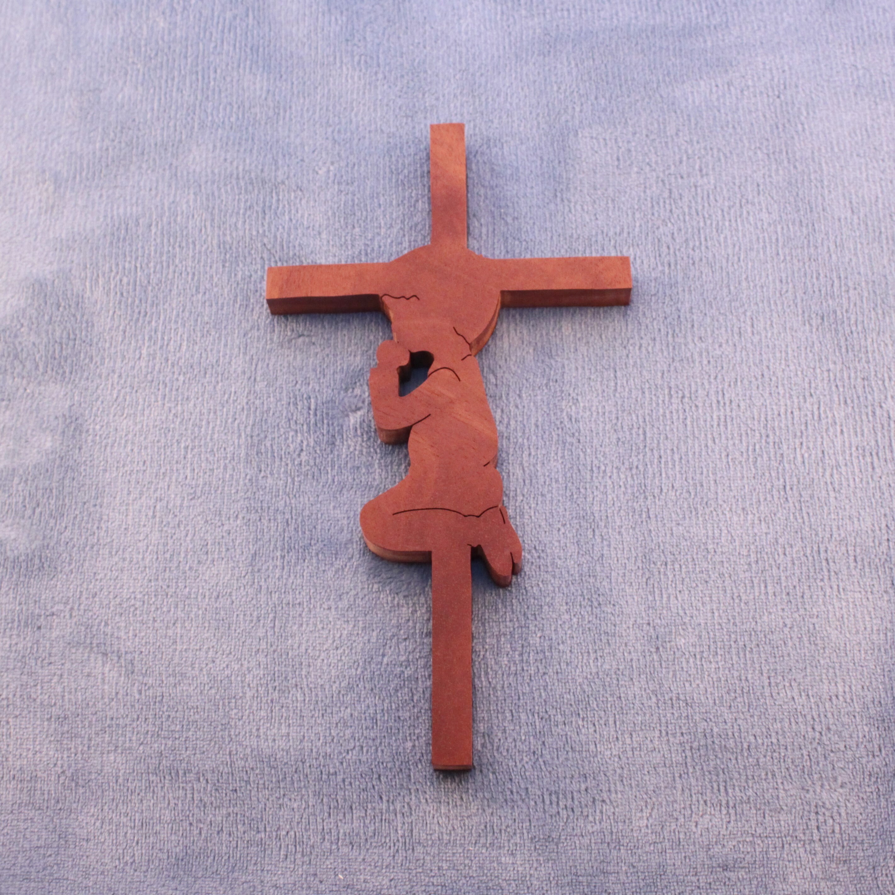 Cross of a Boy Praying - Mahogany - Etsy