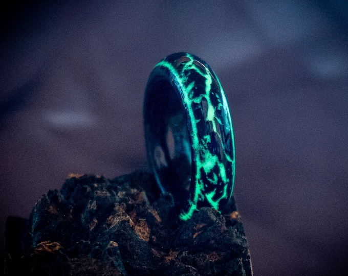 Glow Wood Ring, Colorful Luminous Resin Wood Ring Women Men Fluorescent ...