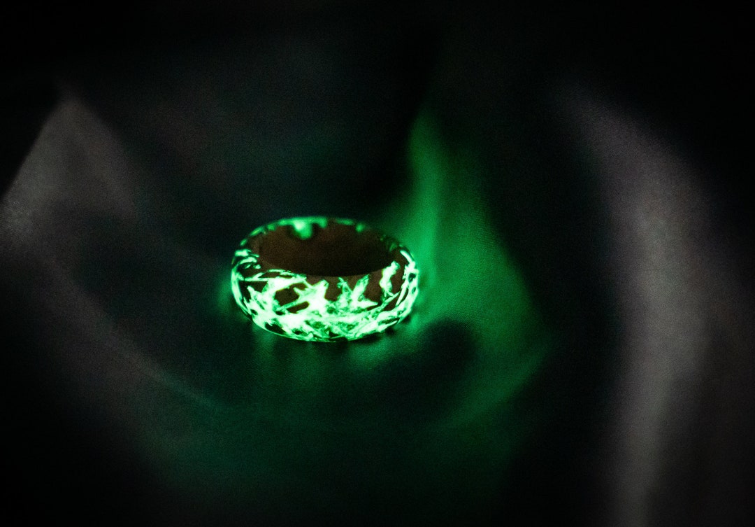 Colorful Luminous Resin Wood Ring Women Men Fluorescent Glowing Rings ...