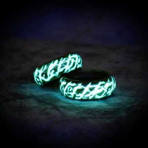 Colorful Luminous Resin Wood Ring Women Men Fluorescent Glowing Rings ...