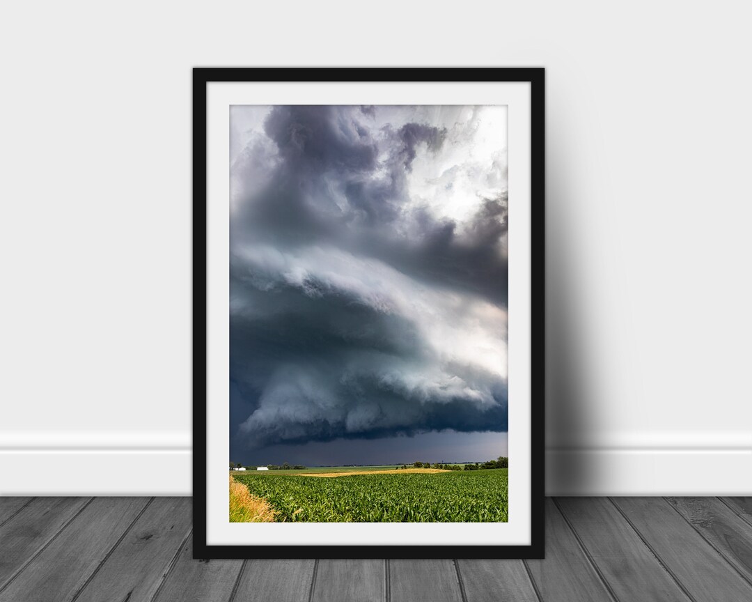 Vertical Storm Cloud Wall Art Picture, Dramatic Thunderstorm ...