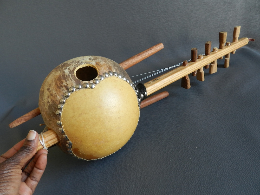 Kora With 8 Strings Mounted on a Calabash Gourd, African Musical Note ...