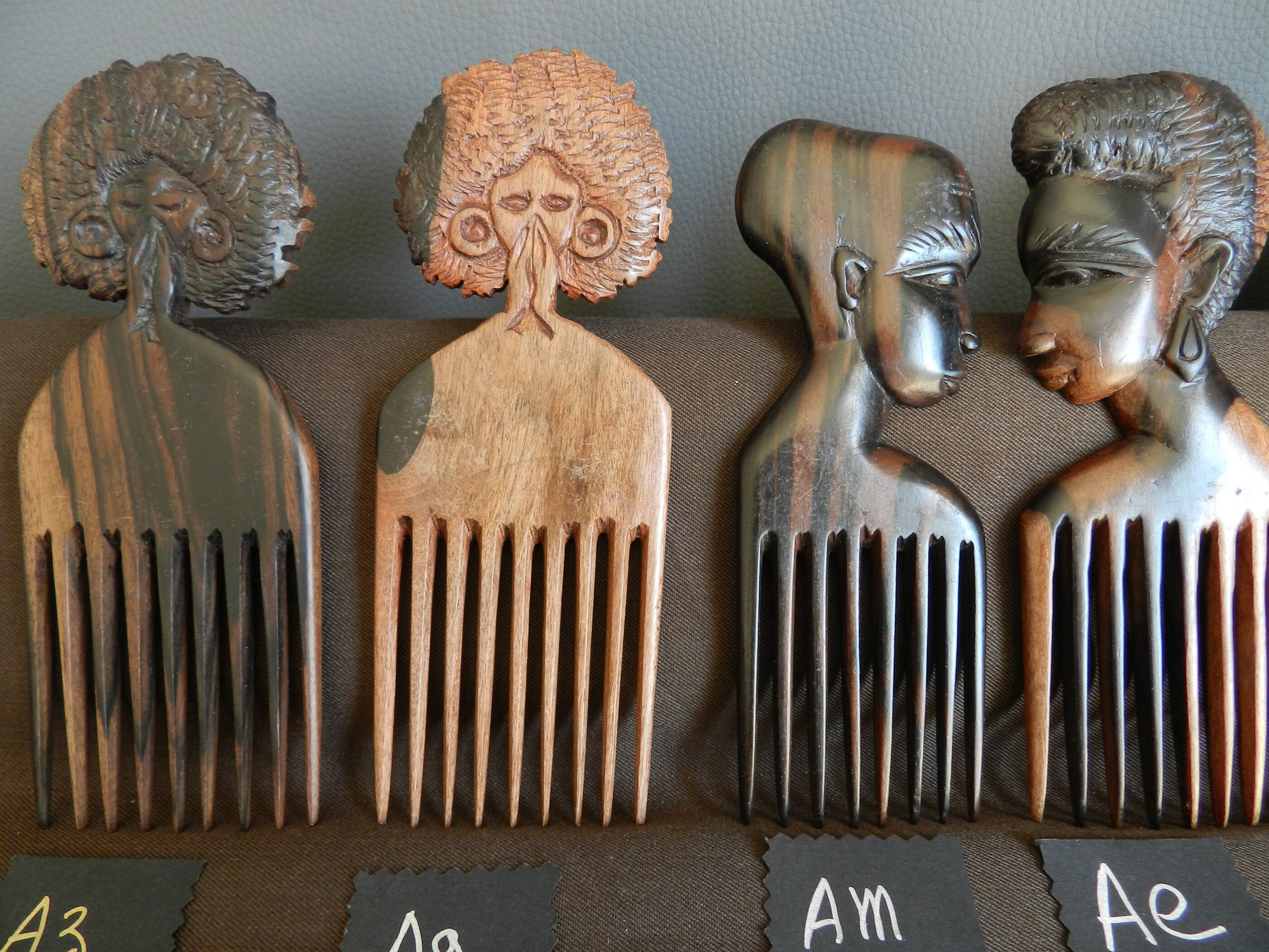 African Comb Sculpture Bust Man Woman Monkey Luxury Ebony - Etsy