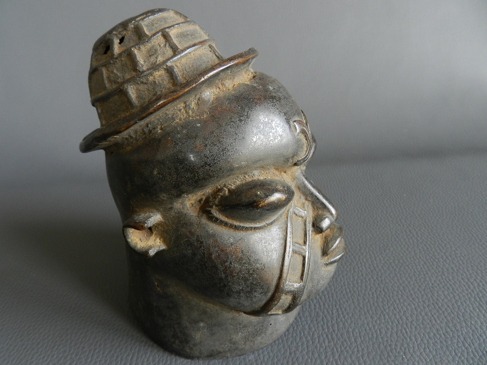 Head Warrior Bronze Oba Ife Face Gashes, Edo Yoruba Hat, Antic ...