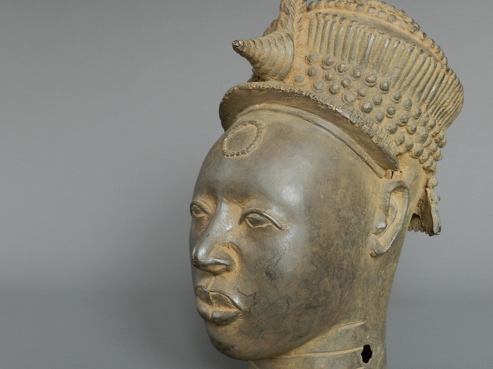 Head Bronze Sculpture Ife Edo, Commemorative Head Bronze Crown and Ita ...