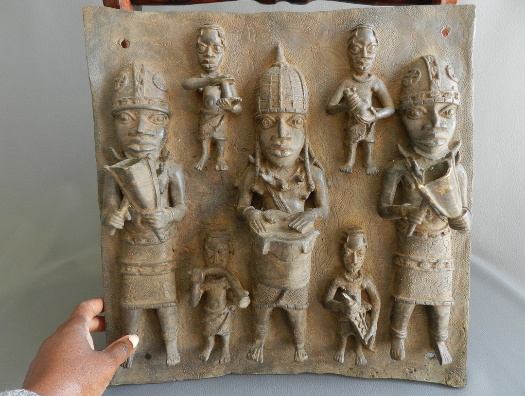 Plaque Ife Yoruba Musician Edo in Bronze of King Oba, Edo Bronze Bini ...