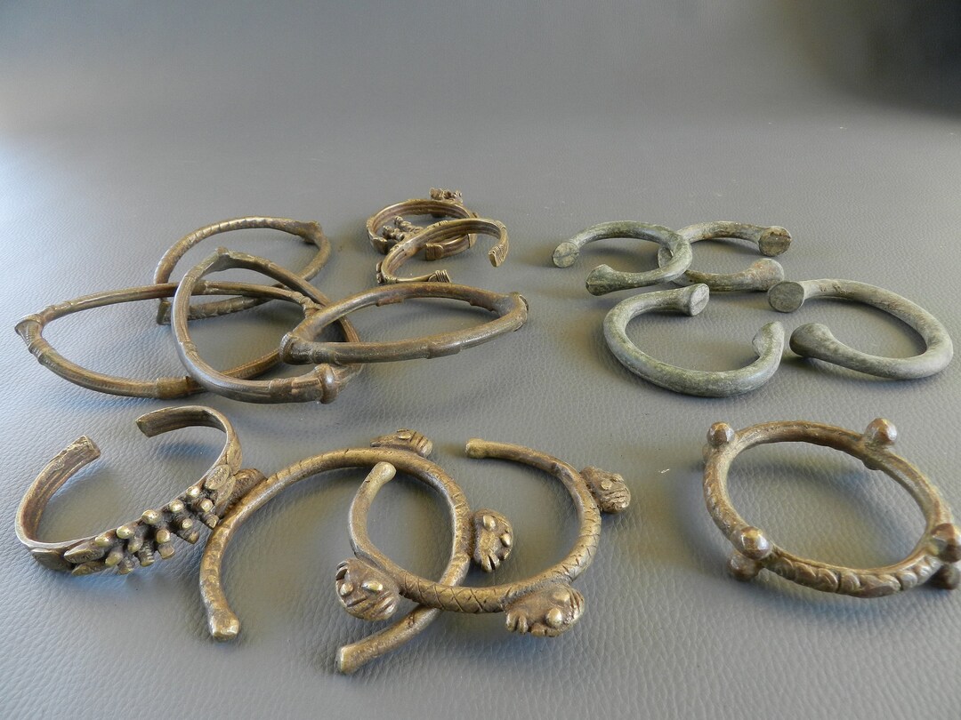 Antic Hausa Tuareg Bronze Shackle Bracelet, Dogon Mali Bracelet in Old ...