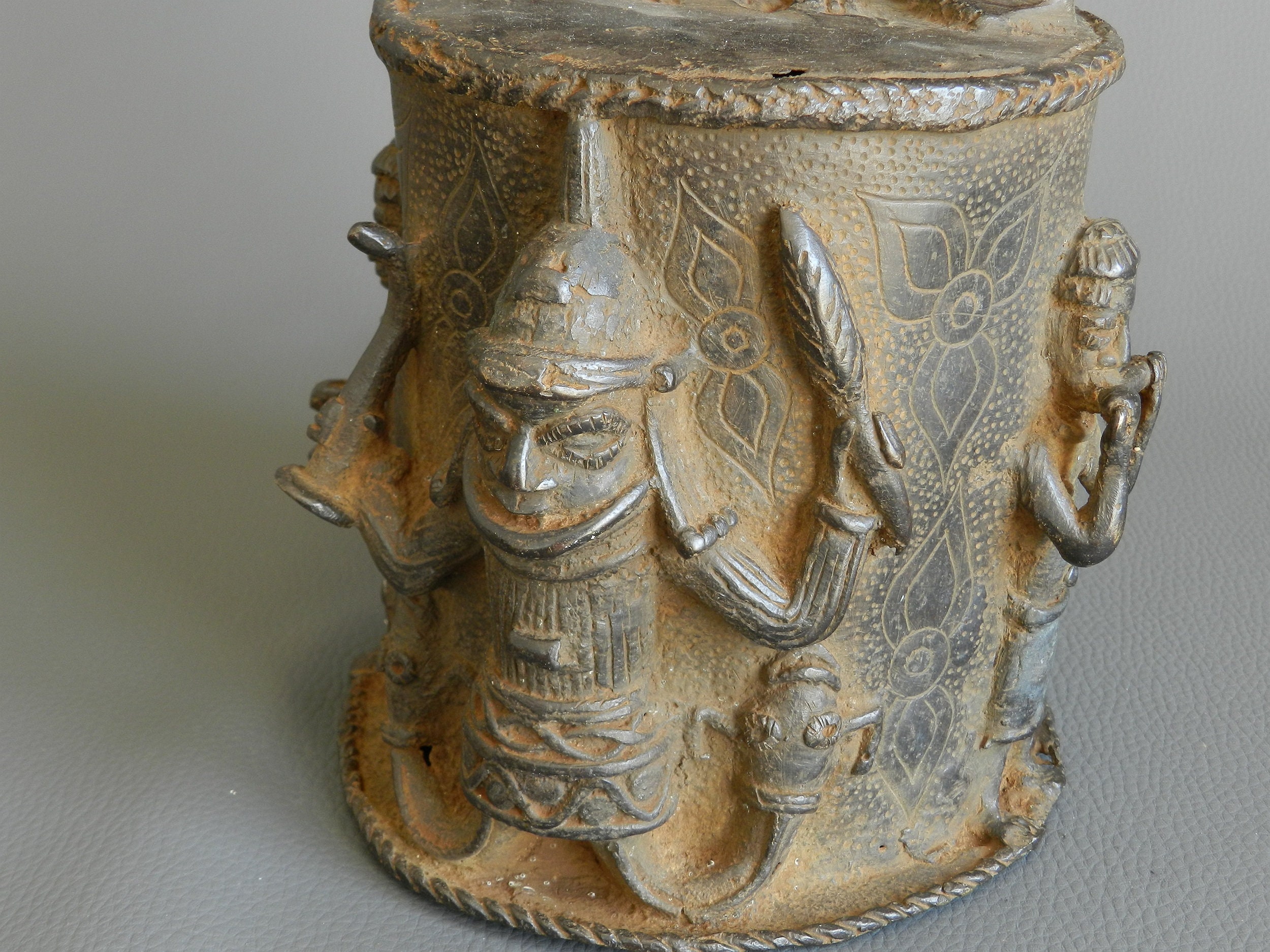 Hand Altar Ancestral Bronze Ife Edo Yoruba, Ife Oba Esigie Dignitary ...