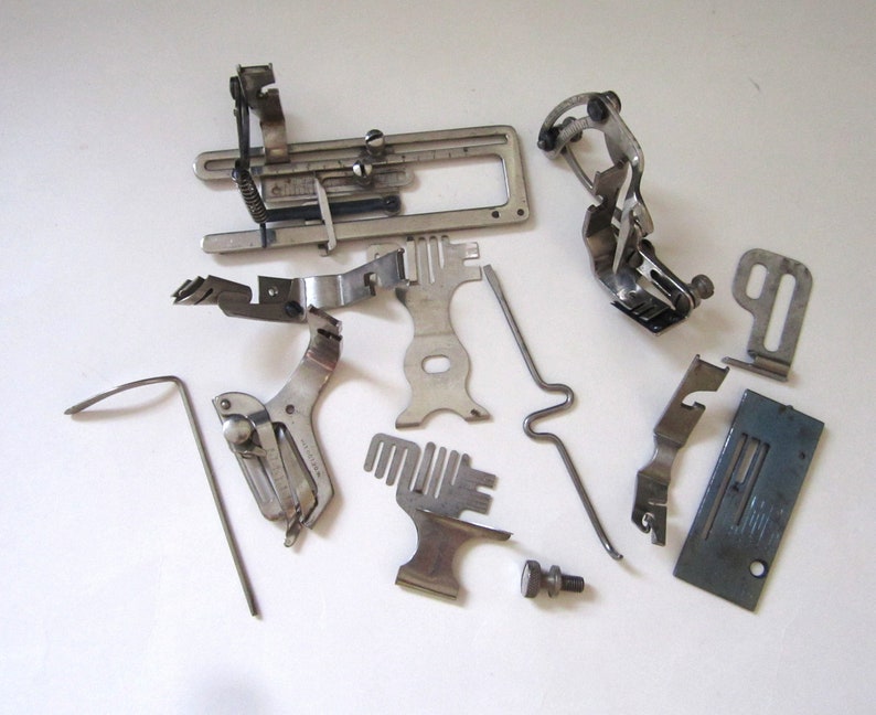 Circa 1900s Wheeler and Wilson Wood Box With Attachments - Etsy