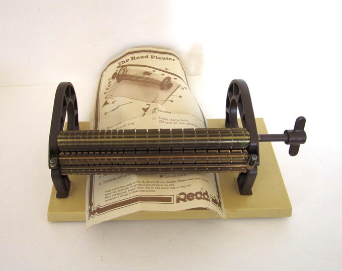 Vintage Read 16 Row Fabric Pleater for English Smocking With 12 NEW ...